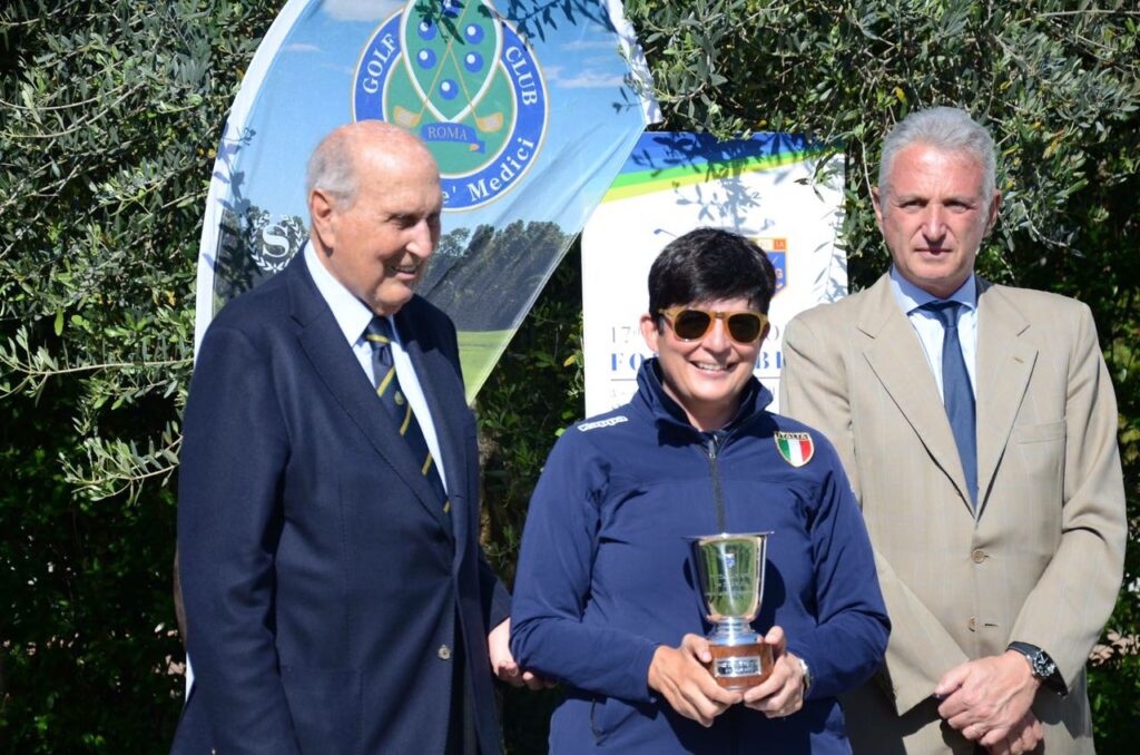Disabilità, la golfista Alessandra Donati promuove lo sport per l ...